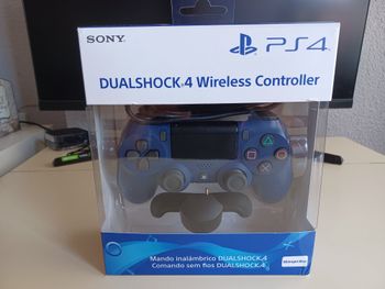 Pirkti DUALSHOCK 4 + Botones traseros + cable OG (caja OG)
