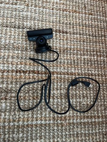 Comprar playstation kamera su mikrofonu.