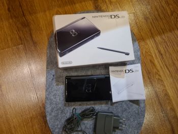 Pirkti Nintendo DS Lite R4 kortelė 20 žaidimų + emuliatoriai