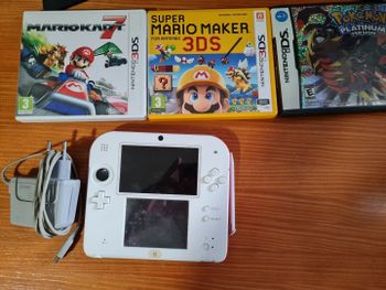 Comprar Nintendo 2DS edición roja y blanca + 5 juegos