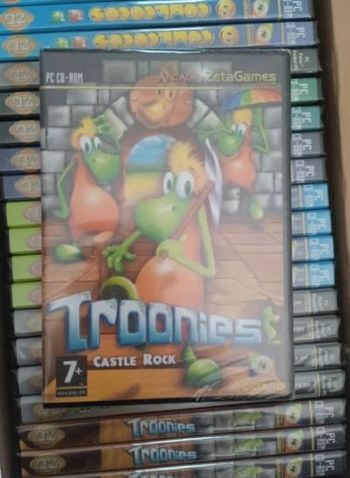 Comprar Troonies: Castle Rock 2004 PRECINTADO juego físico