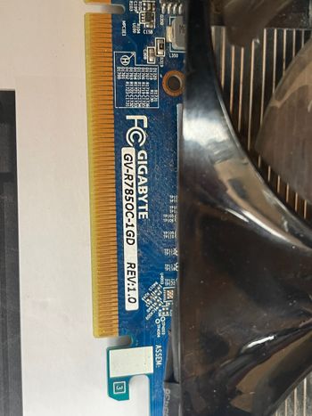 Pirkti Gigabyte Radeon HD 7850 1 GB 900 Mhz PCIe x16 GPU