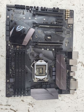 Pirkti Asus ROG STRIX Z270H GAMING (2207602)