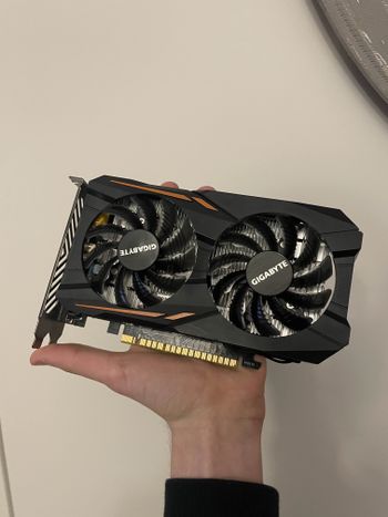 Pirkti Gigabyte GeForce GTX 1050 Ti 4 GB 1290-1430 Mhz PCIe x16 GPU