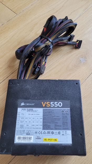 Pirkti Corsair VS550 (2018) ATX 550 W 80+ PSU