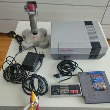 Comprar NES, Grey